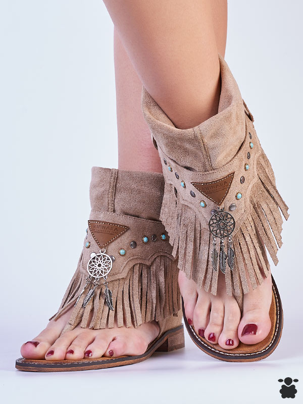 Sandalias boho color beige, modelo Saviesa - Oveja Bohemia