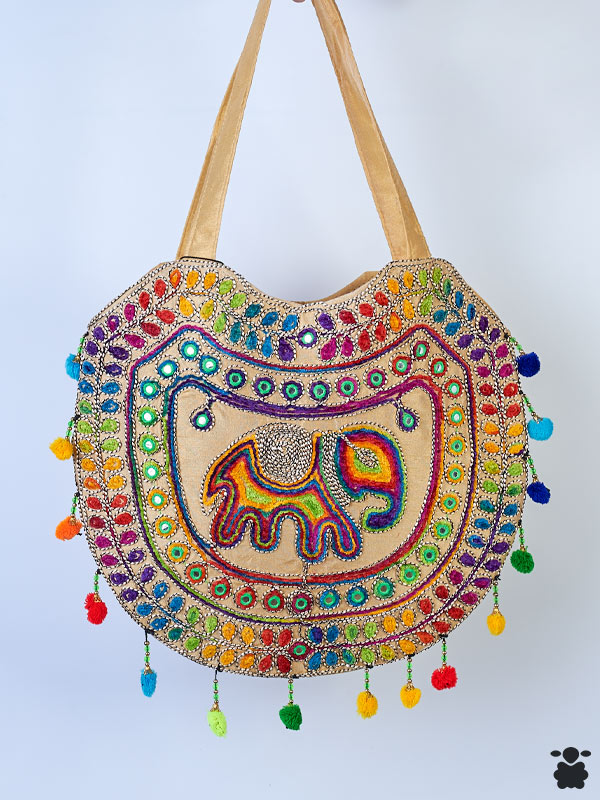 Bolso boho chic con bordados de elefante Oveja Bohemia