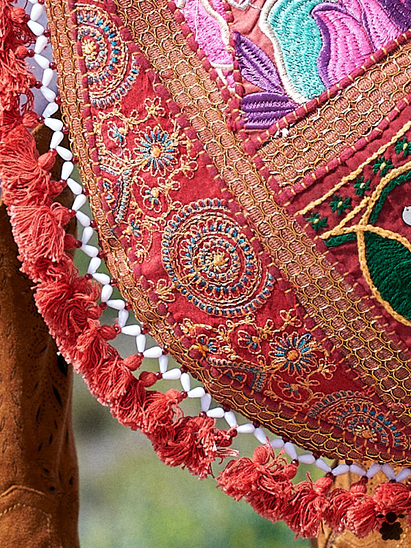 Bolso boho chic Mitt rojo con bordados - Oveja Bohemia