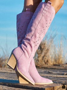 Botas cowboy rosas caladas modelo Huércal - Oveja Bohemia